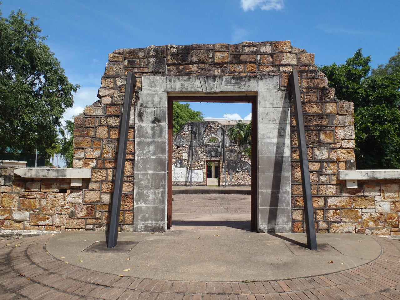 The Darwin History And Wartime Experience - Darwin City Sights Tour Wi